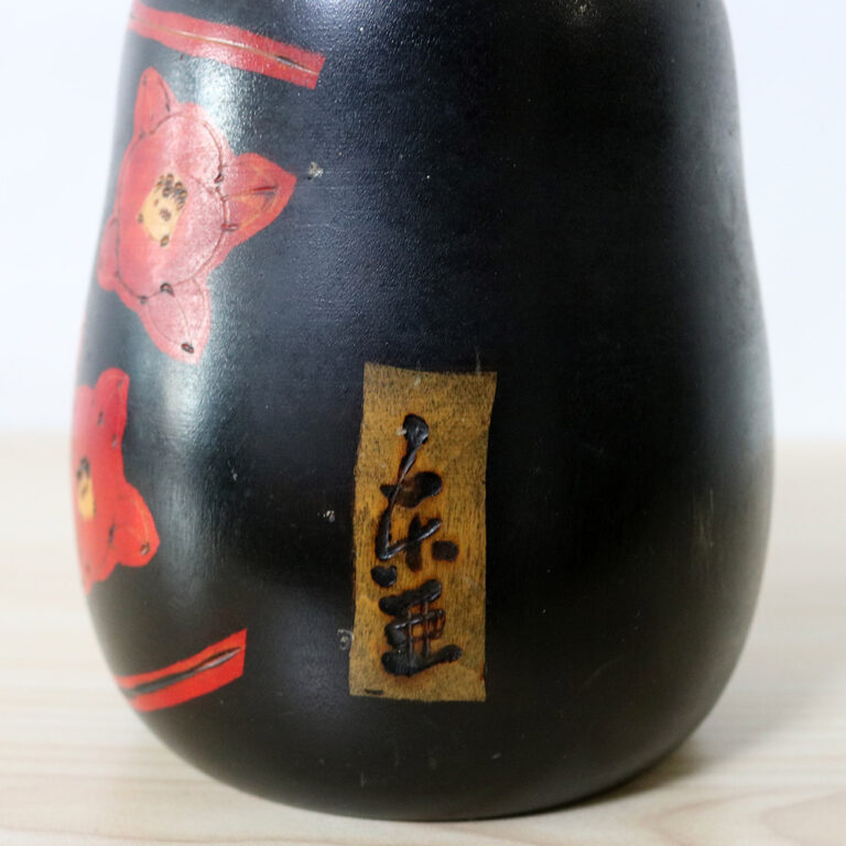 Sekiguchi Toa Vintage Kokeshi Red Camellias - Kokeshi Japan