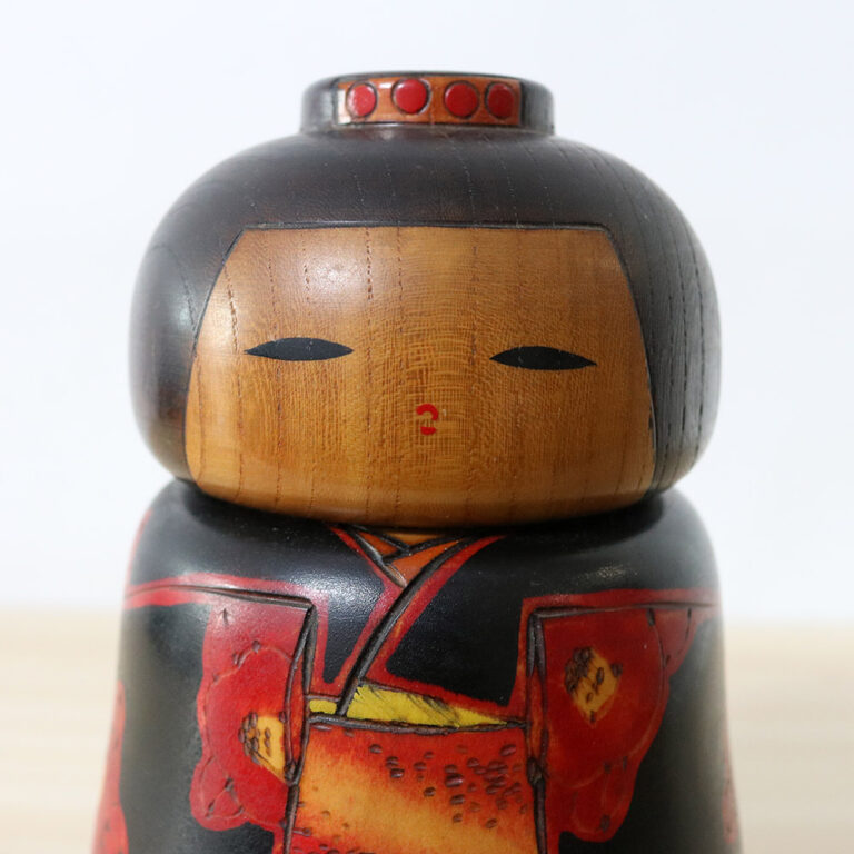 Sekiguchi Toa Vintage Kokeshi Red Camellias - Kokeshi Japan