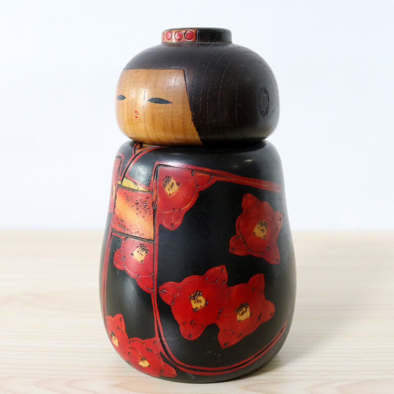 Sekiguchi Toa Vintage Kokeshi Red Camellias - Kokeshi Japan