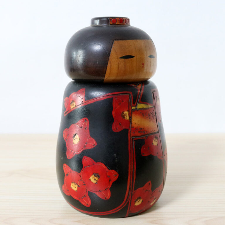 Sekiguchi Toa Vintage Kokeshi Red Camellias - Kokeshi Japan